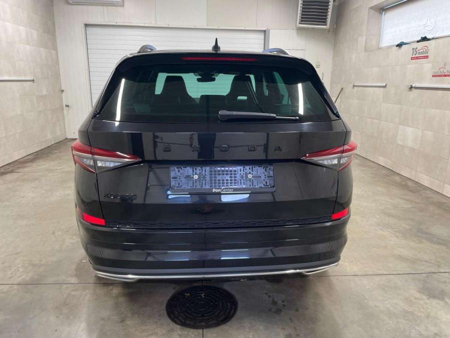 Melns Skoda Kodiaq 2023 Marijampole, ar dzinēja tilpumu 1.50 L un nobraukumu 200 tūkst. km par 23474 €, foto 6 vietnē AUTOMOTO.COM.LV