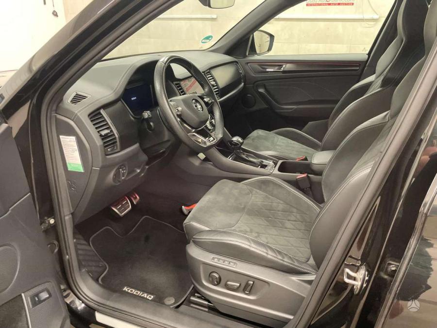 Melns Skoda Kodiaq 2023 Marijampole, ar dzinēja tilpumu 1.50 L un nobraukumu 200 tūkst. km par 23474 €, foto 8 vietnē AUTOMOTO.COM.LV