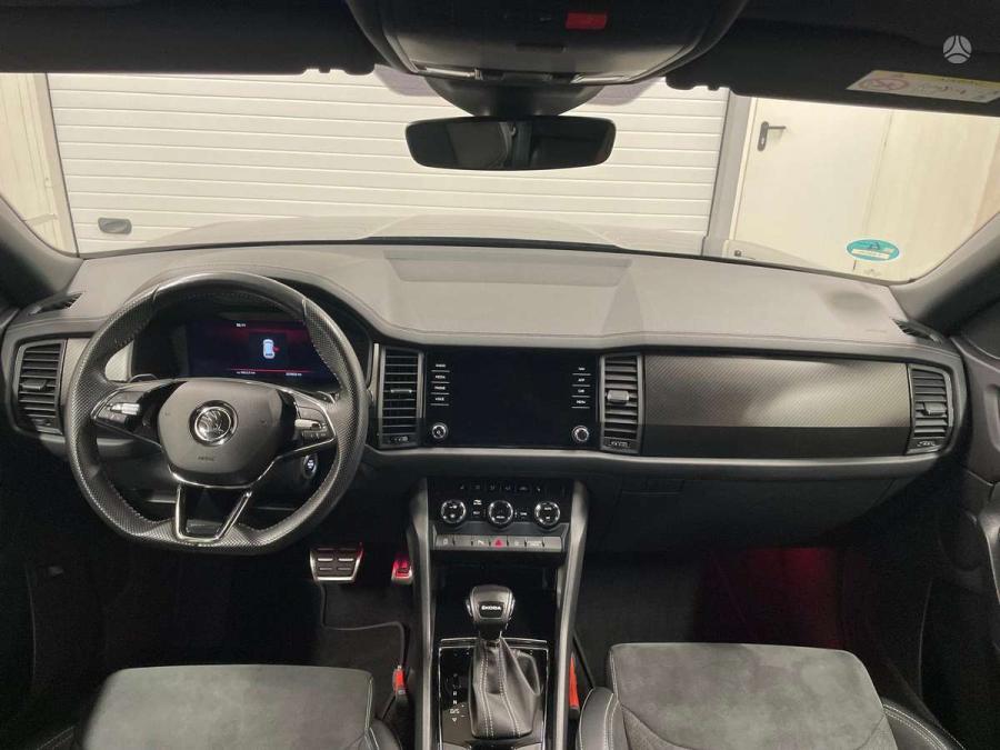 Melns Skoda Kodiaq 2023 Marijampole, ar dzinēja tilpumu 1.50 L un nobraukumu 200 tūkst. km par 23474 €, foto 10 vietnē AUTOMOTO.COM.LV