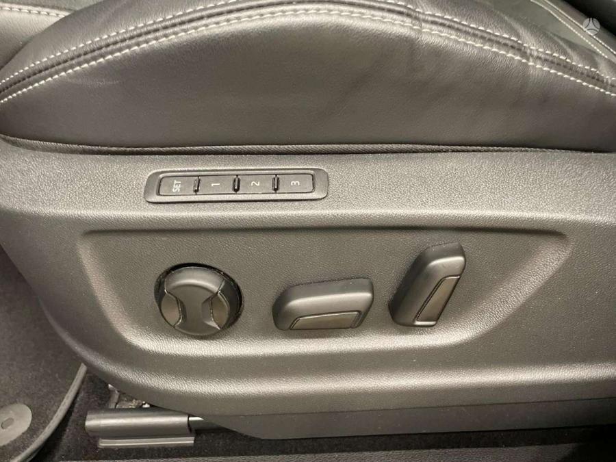 Melns Skoda Kodiaq 2023 Marijampole, ar dzinēja tilpumu 1.50 L un nobraukumu 200 tūkst. km par 23474 €, foto 16 vietnē AUTOMOTO.COM.LV