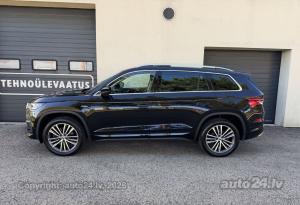 Melns Skoda Kodiaq 2023 Pērnava, ar dzinēja tilpumu 2.00 L un nobraukumu 67 tūkst. km par 35990 €, foto 3 vietnē AUTOMOTO.COM.LV