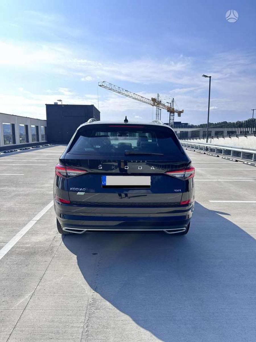 Black Skoda Kodiaq 2023 in Vilnius, with an engine capacity of 1.97 L and mileage of 144 thousand km for 29300 €, photo 6 on AUTOMOTO.COM.LV