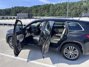 Black Skoda Kodiaq 2023 in Vilnius, with an engine capacity of 1.97 L and mileage of 144 thousand km for 29300 €, photo 9 on AUTOMOTO.COM.LV