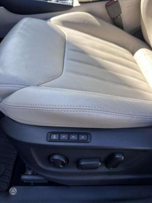 Black Skoda Kodiaq 2023 in Vilnius, with an engine capacity of 1.97 L and mileage of 144 thousand km for 29300 €, photo 18 on AUTOMOTO.COM.LV