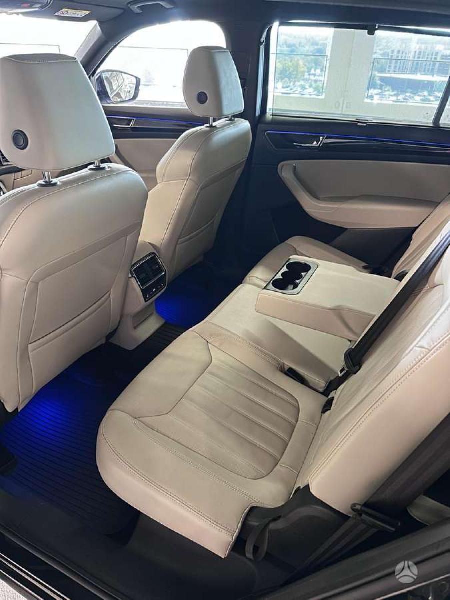 Black Skoda Kodiaq 2023 in Vilnius, with an engine capacity of 1.97 L and mileage of 144 thousand km for 29300 €, photo 47 on AUTOMOTO.COM.LV