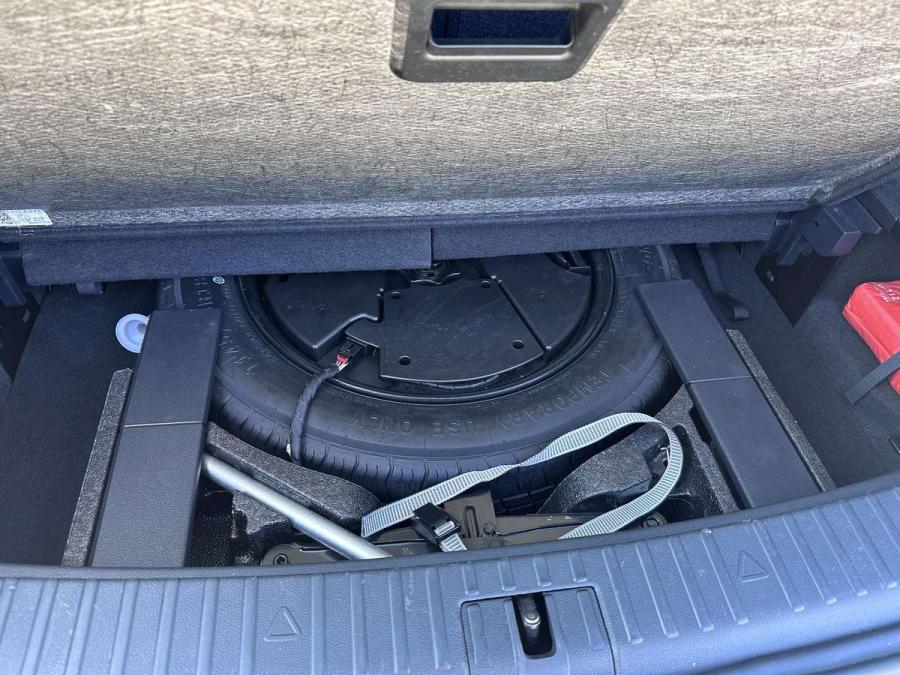 Black Skoda Kodiaq 2023 in Vilnius, with an engine capacity of 1.97 L and mileage of 144 thousand km for 29300 €, photo 48 on AUTOMOTO.COM.LV