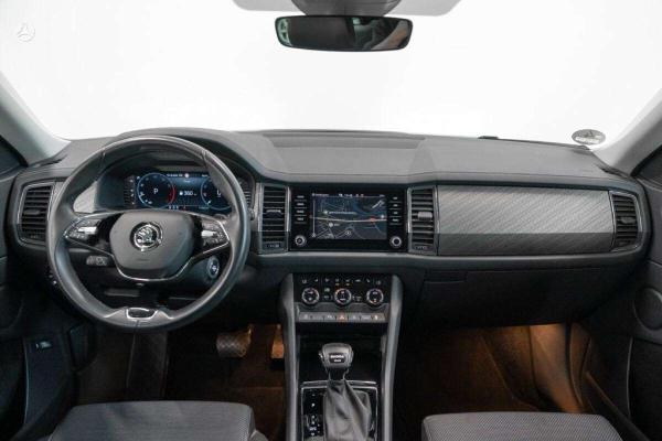 Black Skoda Kodiaq 2023 in Vilnius, with an engine capacity of 2.00 L and mileage of 118 thousand km for 28050 €, photo 9 on AUTOMOTO.COM.LV