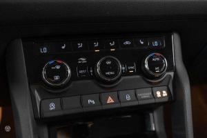 Black Skoda Kodiaq 2023 in Vilnius, with an engine capacity of 2.00 L and mileage of 118 thousand km for 28050 €, photo 16 on AUTOMOTO.COM.LV