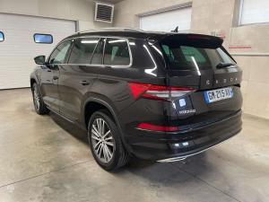 Melns Skoda Kodiaq 2023 Marijampole, ar dzinēja tilpumu 1.50 L un nobraukumu 60 tūkst. km par 33868 €, foto 5 vietnē AUTOMOTO.COM.LV