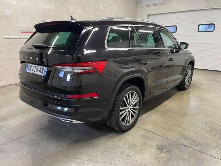 Melns Skoda Kodiaq 2023 Marijampole, ar dzinēja tilpumu 1.50 L un nobraukumu 60 tūkst. km par 33868 €, foto 7 vietnē AUTOMOTO.COM.LV