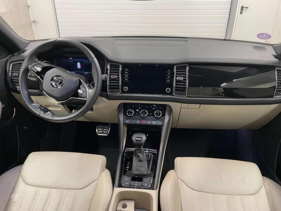 Melns Skoda Kodiaq 2023 Marijampole, ar dzinēja tilpumu 1.50 L un nobraukumu 60 tūkst. km par 33868 €, foto 9 vietnē AUTOMOTO.COM.LV