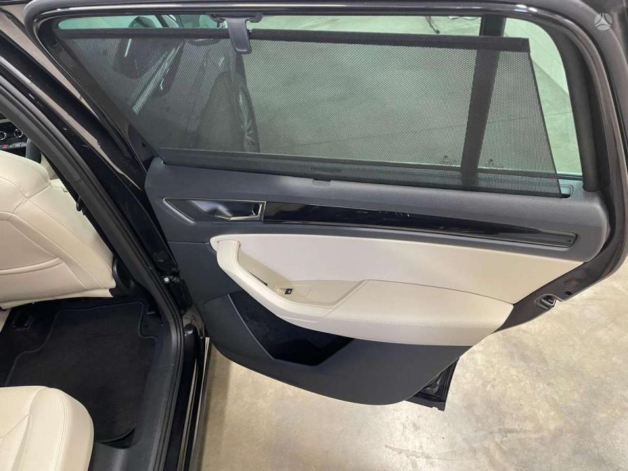 Melns Skoda Kodiaq 2023 Marijampole, ar dzinēja tilpumu 1.50 L un nobraukumu 60 tūkst. km par 33868 €, foto 13 vietnē AUTOMOTO.COM.LV