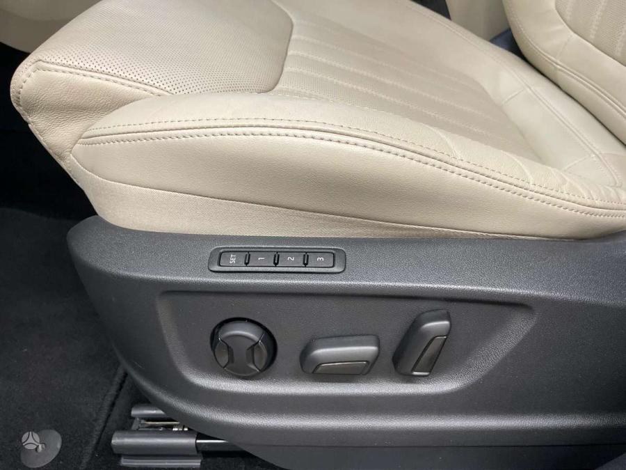 Melns Skoda Kodiaq 2023 Marijampole, ar dzinēja tilpumu 1.50 L un nobraukumu 60 tūkst. km par 33868 €, foto 17 vietnē AUTOMOTO.COM.LV