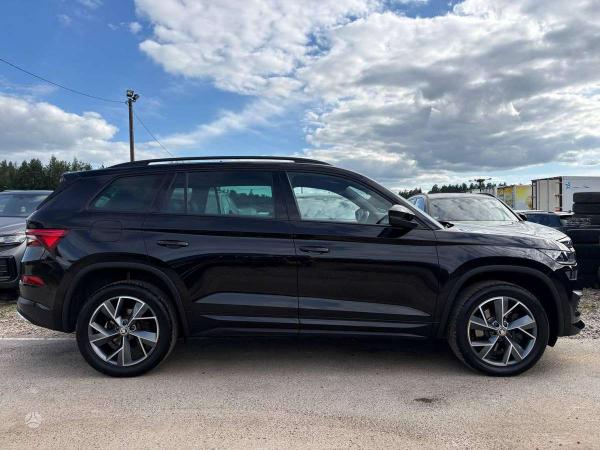 Melns Skoda Kodiaq 2023 Viļņa, ar dzinēja tilpumu 1.97 L un nobraukumu 214 tūkst. km par 25200 €, foto 6 vietnē AUTOMOTO.COM.LV
