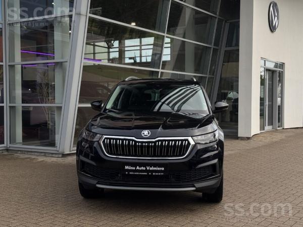 Черный Шкода Kodiaq 2023 в Валмиера, объемом двигателя 2.00 л и пробегом 97 тыс. км за 28500 €, фото 3 на AUTOMOTO.COM.LV