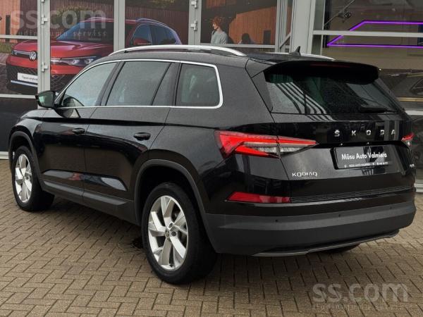 Черный Шкода Kodiaq 2023 в Валмиера, объемом двигателя 2.00 л и пробегом 97 тыс. км за 28500 €, фото 5 на AUTOMOTO.COM.LV