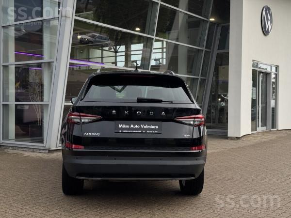 Черный Шкода Kodiaq 2023 в Валмиера, объемом двигателя 2.00 л и пробегом 97 тыс. км за 28500 €, фото 6 на AUTOMOTO.COM.LV