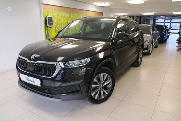 Black Skoda Kodiaq 2023 in Vilnius, with an engine capacity of 1.97 L and mileage of 172 thousand km for 23100 €, photo 1 on AUTOMOTO.COM.LV