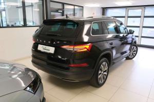 Black Skoda Kodiaq 2023 in Vilnius, with an engine capacity of 1.97 L and mileage of 172 thousand km for 23100 €, photo 3 on AUTOMOTO.COM.LV