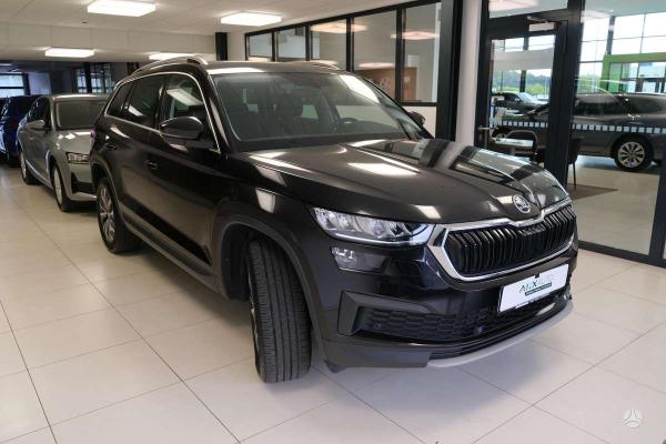 Black Skoda Kodiaq 2023 in Vilnius, with an engine capacity of 1.97 L and mileage of 172 thousand km for 23100 €, photo 4 on AUTOMOTO.COM.LV
