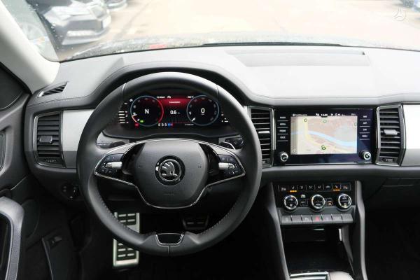 Black Skoda Kodiaq 2023 in Vilnius, with an engine capacity of 1.97 L and mileage of 172 thousand km for 23100 €, photo 6 on AUTOMOTO.COM.LV