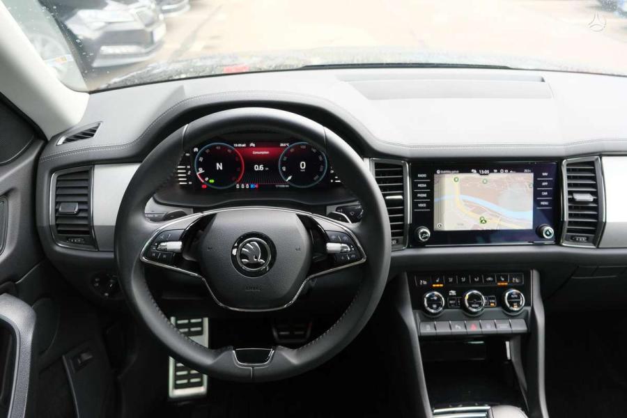 Black Skoda Kodiaq 2023 in Vilnius, with an engine capacity of 1.97 L and mileage of 172 thousand km for 23100 €, photo 6 on AUTOMOTO.COM.LV