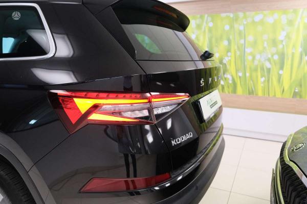 Black Skoda Kodiaq 2023 in Vilnius, with an engine capacity of 1.97 L and mileage of 172 thousand km for 23100 €, photo 7 on AUTOMOTO.COM.LV