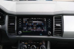 Black Skoda Kodiaq 2023 in Vilnius, with an engine capacity of 1.97 L and mileage of 172 thousand km for 23100 €, photo 19 on AUTOMOTO.COM.LV