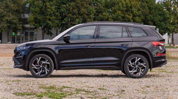 Black Skoda Kodiaq 2023 in Kaunas, with an engine capacity of 1.98 L and mileage of 80 thousand km for 36000 €, photo 6 on AUTOMOTO.COM.LV