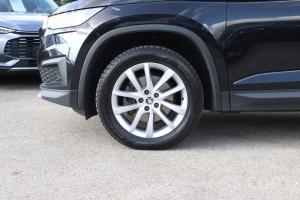 Melns Skoda Kodiaq 2023 Rīga, ar dzinēja tilpumu 2.00 L un nobraukumu 92 tūkst. km par 26490 €, foto 33 vietnē AUTOMOTO.COM.LV