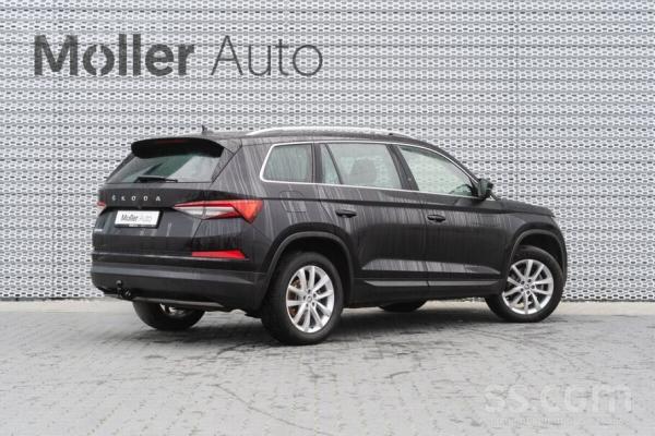Skoda Kodiaq 2023 in Riga on AUTOMOTO.COM.LV Black Skoda Kodiaq 2023 in Riga, with an engine capacity of 1.50 L and mileage of 125 thousand km for 28650 €, photo 5 on AUTOMOTO.COM.LV