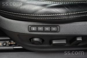 Black Skoda Kodiaq 2023 in Riga, with an engine capacity of 1.50 L and mileage of 125 thousand km for 28650 €, photo 9 on AUTOMOTO.COM.LV