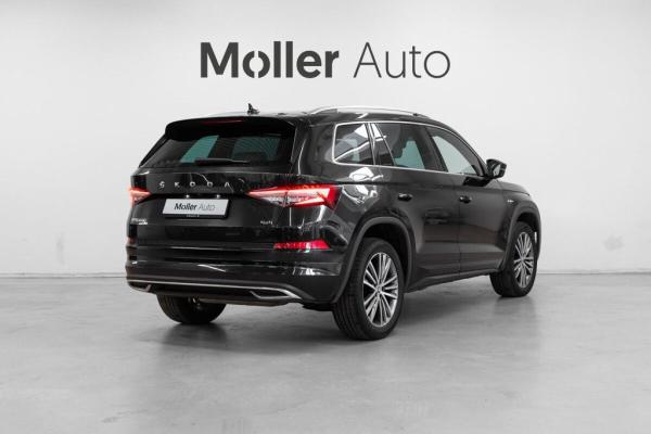 Шкода Kodiaq 2023 в Вильнюс на AUTOMOTO.COM.LV Черный Шкода Kodiaq 2023 в Вильнюс, объемом двигателя 2.00 л и пробегом 77 тыс. км за 35900 €, фото 4 на AUTOMOTO.COM.LV