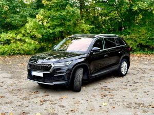 Melns Skoda Kodiaq 2023 Kauņa, ar dzinēja tilpumu 2.00 L un nobraukumu 66 tūkst. km par 29600 €, foto  vietnē AUTOMOTO.COM.LV