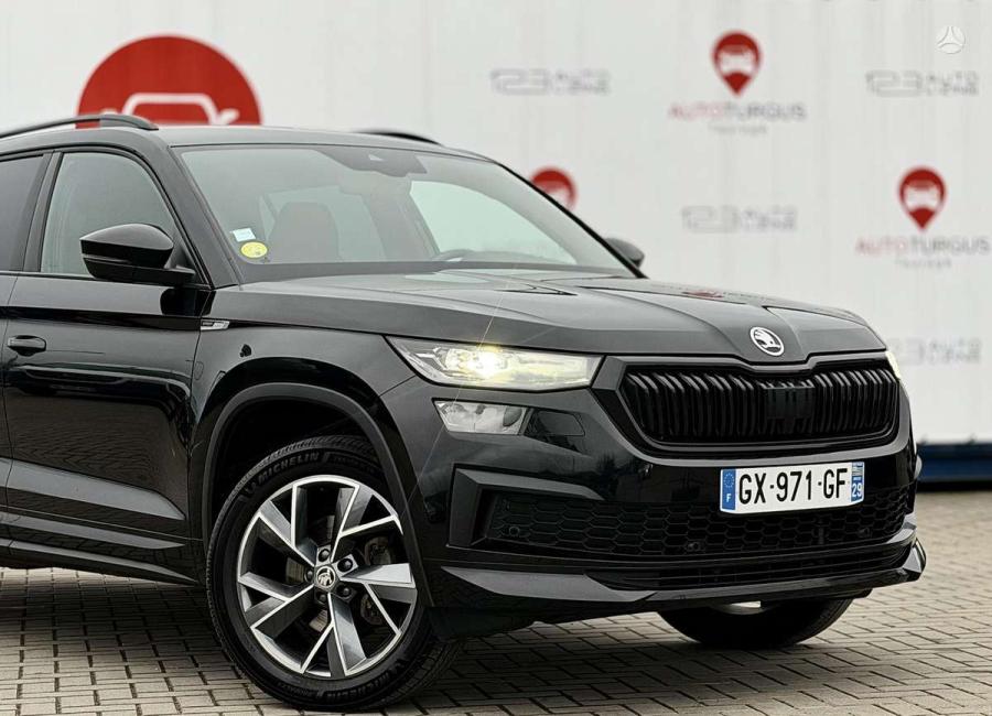 Black Skoda Kodiaq 2024 in Taurage, with an engine capacity of 2.00 L and mileage of 153 thousand km for 28900 €, photo 5 on AUTOMOTO.COM.LV