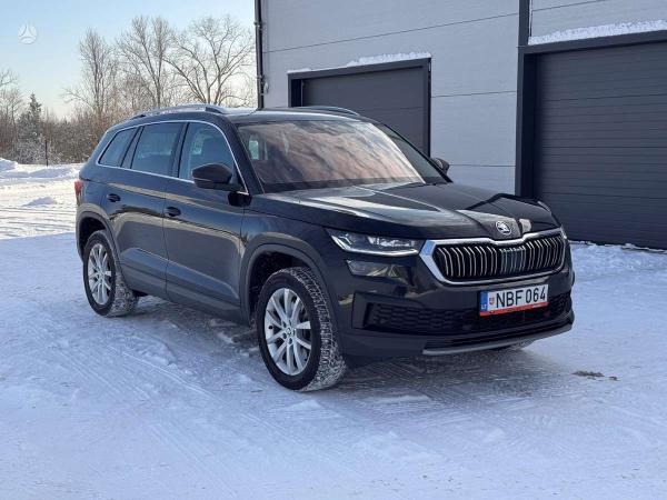 Черный Шкода Kodiaq 2024 в Вильнюс, объемом двигателя 1.98 л и пробегом 73 тыс. км за 33500 €, фото 2 на AUTOMOTO.COM.LV