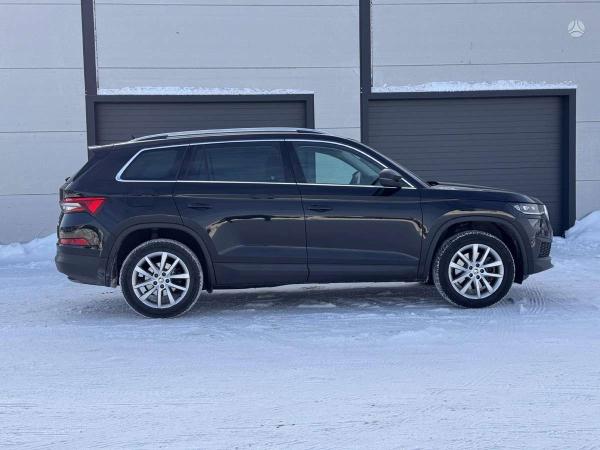 Черный Шкода Kodiaq 2024 в Вильнюс, объемом двигателя 1.98 л и пробегом 73 тыс. км за 33500 €, фото 6 на AUTOMOTO.COM.LV
