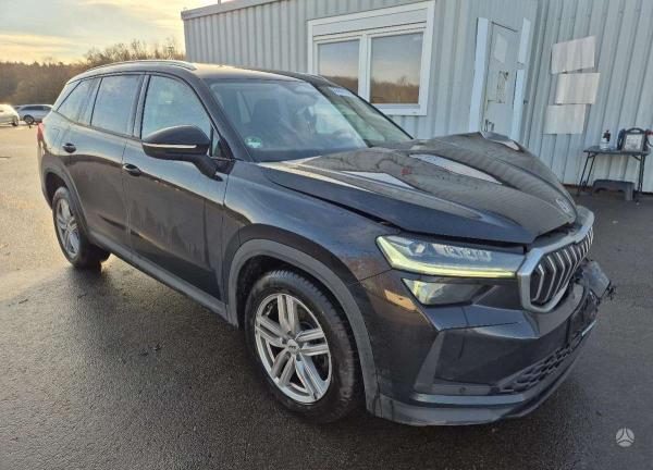Черный Шкода Kodiaq 2024 в Клайпеда, объемом двигателя 1.97 л и пробегом 85 тыс. км за 10700 €, фото 1 на AUTOMOTO.COM.LV