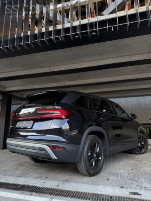 Черный Шкода Kodiaq 2024 в Рига, объемом двигателя 2.00 л и пробегом 33 тыс. км за 32500 €, фото 8 на AUTOMOTO.COM.LV
