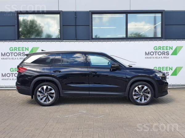 Черный Шкода Kodiaq 2024 в Рига, объемом двигателя 2.00 л и пробегом 20 тыс. км за 38500 €, фото 4 на AUTOMOTO.COM.LV
