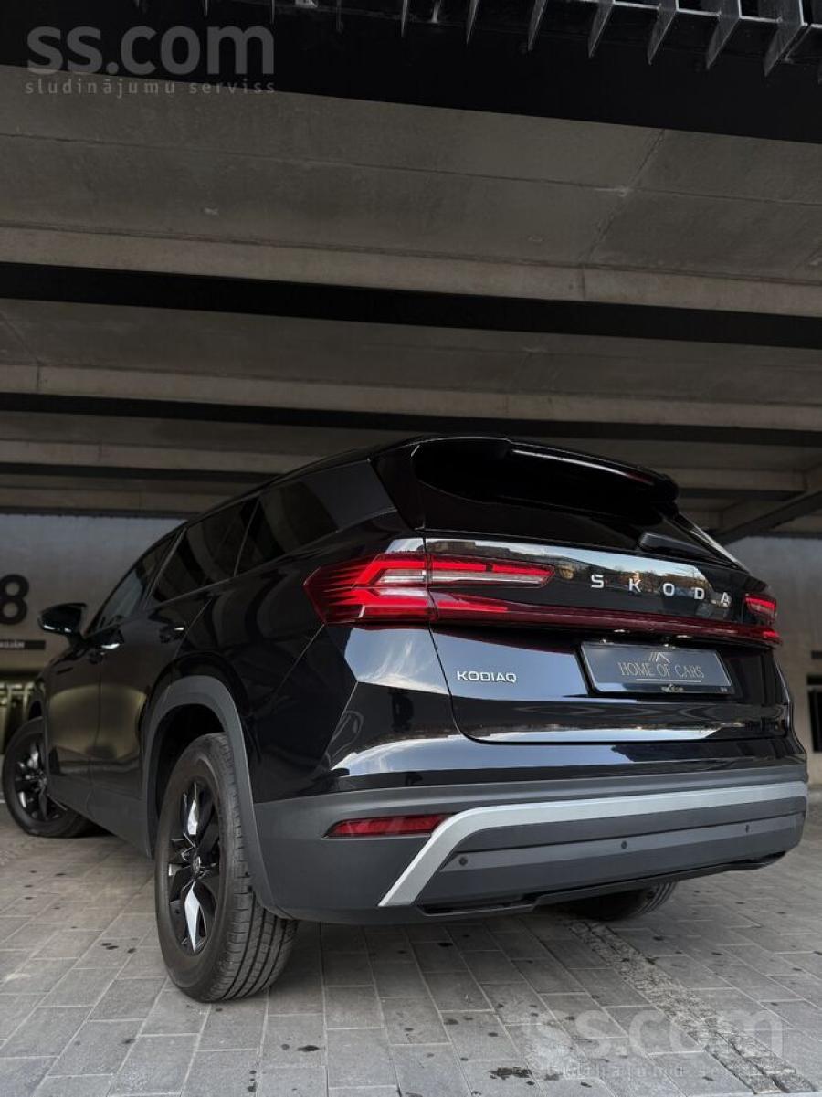 Черный Шкода Kodiaq 2024 в Рига, объемом двигателя 2.00 л и пробегом 33 тыс. км за 32500 €, фото 4 на AUTOMOTO.COM.LV