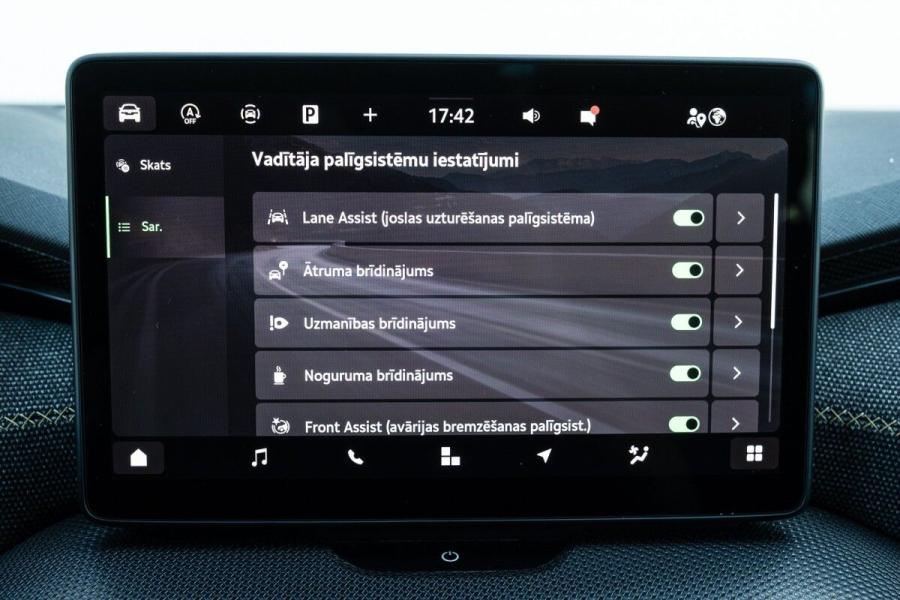 Black Skoda Kodiaq 2024 in Riga, with an engine capacity of 1.50 L and mileage of 39 thousand km for 33500 €, photo 20 on AUTOMOTO.COM.LV