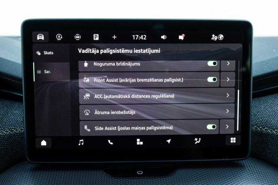 Black Skoda Kodiaq 2024 in Riga, with an engine capacity of 1.50 L and mileage of 39 thousand km for 33500 €, photo 21 on AUTOMOTO.COM.LV