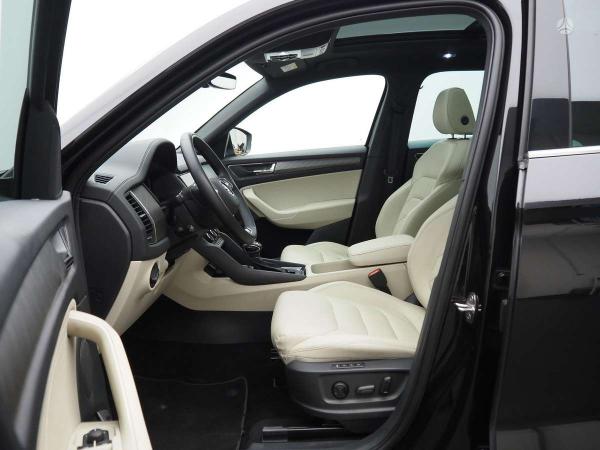 Black Skoda Kodiaq 2024 in Vilnius, with an engine capacity of 1.98 L and mileage of 134 thousand km for 31600 €, photo 8 on AUTOMOTO.COM.LV