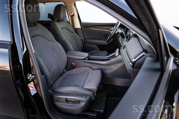 Black Skoda Kodiaq 2024 in Riga, with an engine capacity of 1.50 L and mileage of 39 thousand km for 33500 €, photo 6 on AUTOMOTO.COM.LV