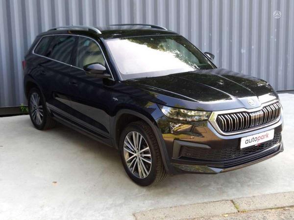 Melns Skoda Kodiaq 2024 Viļņa, ar dzinēja tilpumu 1.98 L un nobraukumu 74 tūkst. km par 37500 €, foto 2 vietnē AUTOMOTO.COM.LV