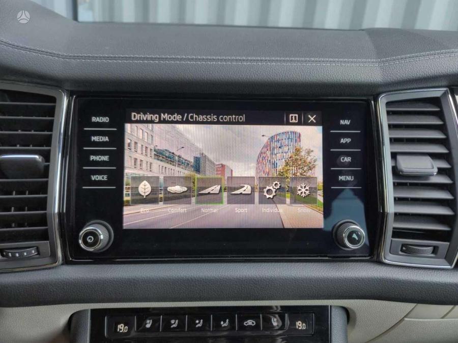 Черный Шкода Kodiaq 2024 в Вильнюс, объемом двигателя 1.98 л и пробегом 74 тыс. км за 37500 €, фото 16 на AUTOMOTO.COM.LV