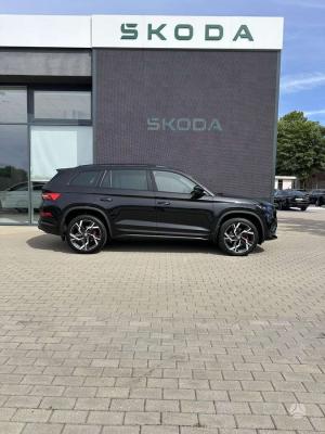 Черный Шкода Kodiaq 2024 в Клайпеда, объемом двигателя 1.98 л и пробегом 32 тыс. км за 38880 €, фото  на AUTOMOTO.COM.LV
