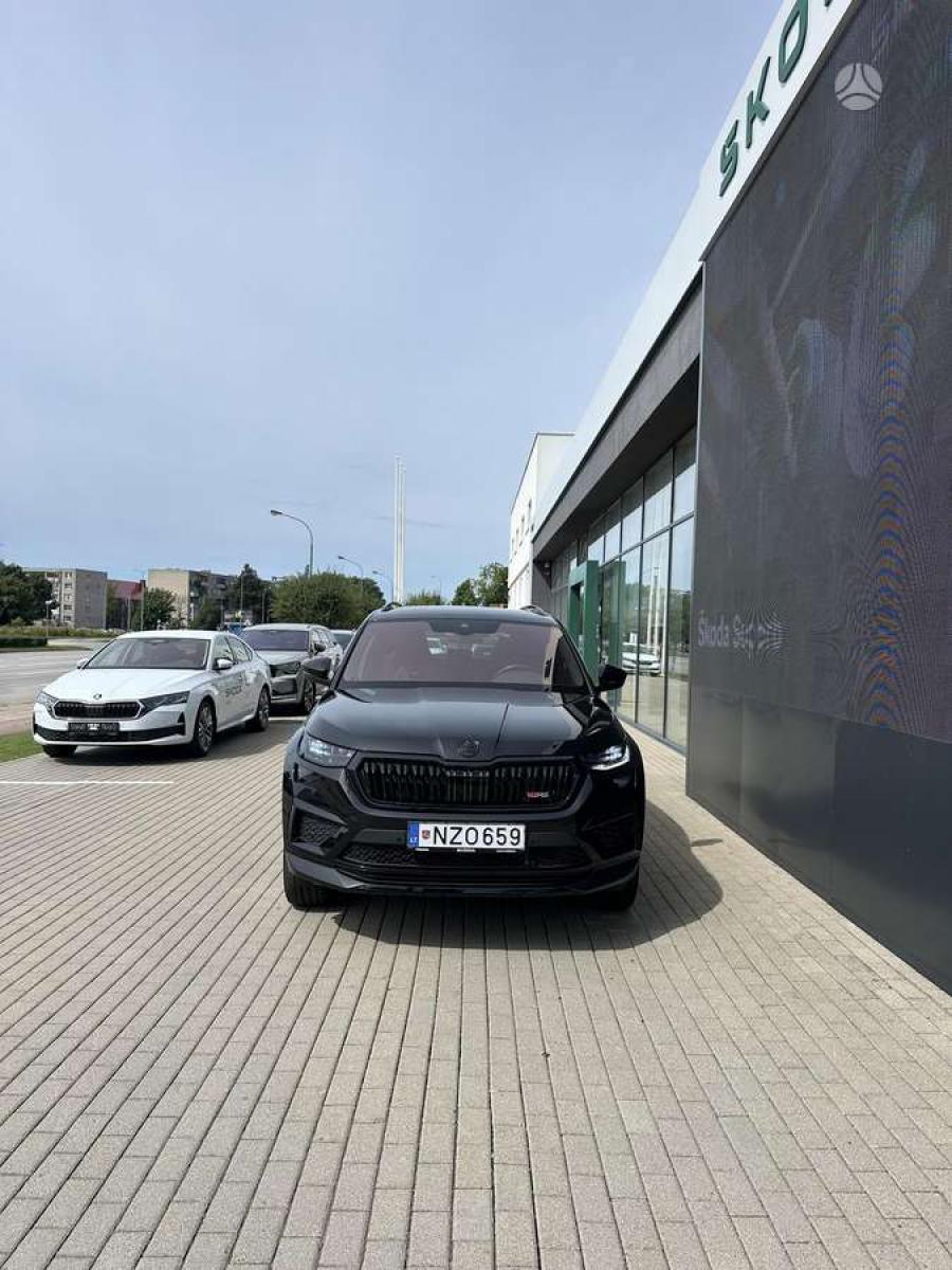 Черный Шкода Kodiaq 2024 в Клайпеда, объемом двигателя 1.98 л и пробегом 32 тыс. км за 38880 €, фото 4 на AUTOMOTO.COM.LV
