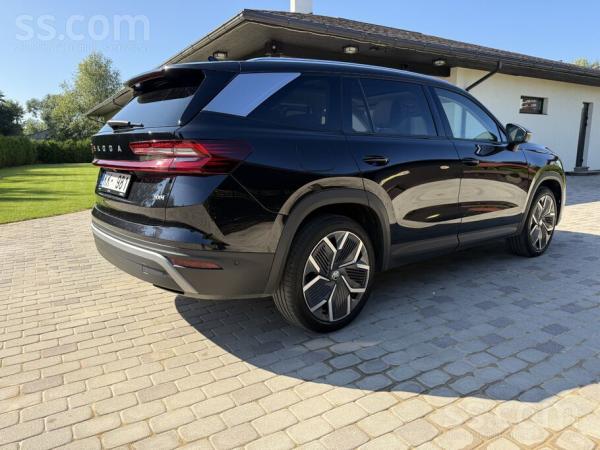 Melns Skoda Kodiaq 2024 Rīga, ar dzinēja tilpumu 2.00 L un nobraukumu 50 tūkst. km par 38600 €, foto 4 vietnē AUTOMOTO.COM.LV